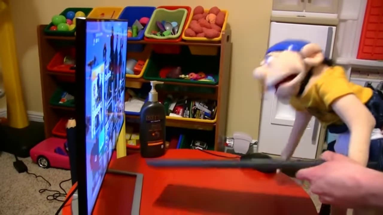 SML Angry Jeffy Computer Destroys Fortnite Battle Royale - YouTube