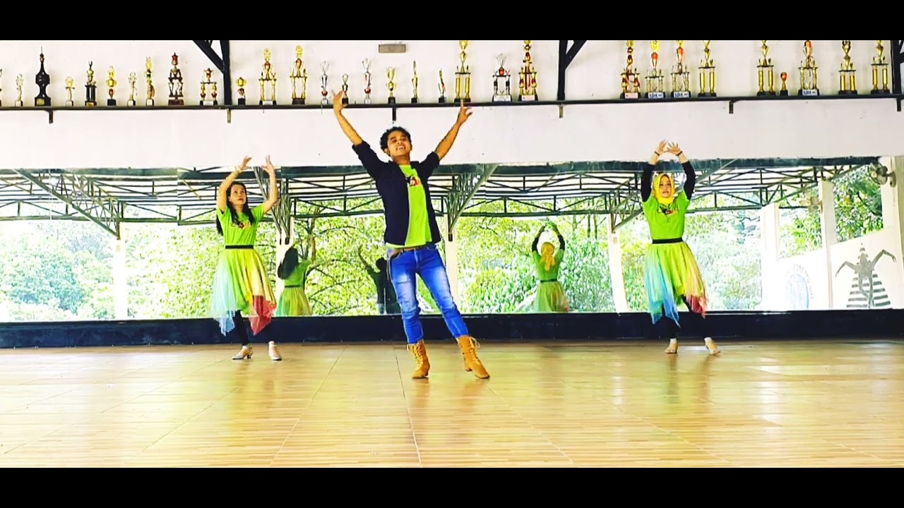Love Yourself-Line Dance Choreographer:Ria Vos (NL) - YouTube