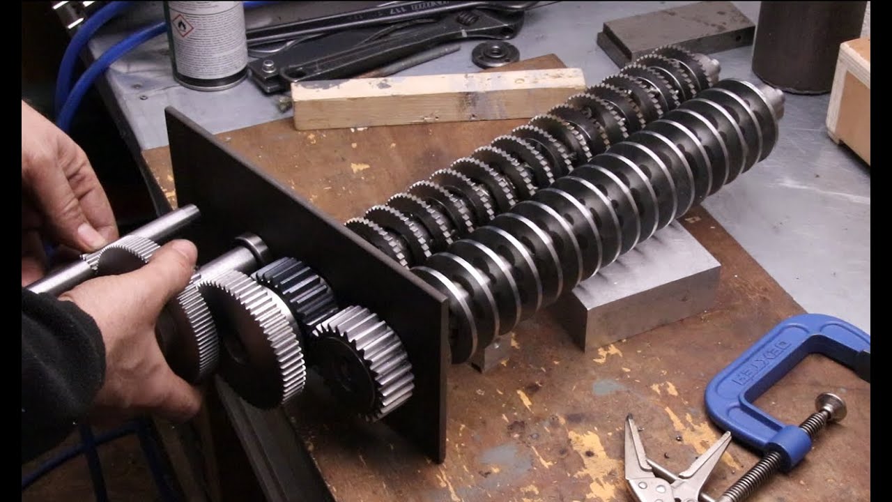 Cardboard shredder Part 2. - Building the gearbox - YouTube