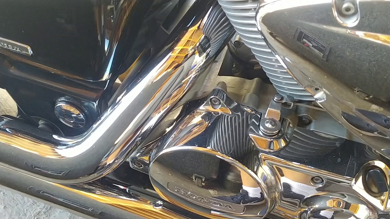 Honda Shadow aero 750 engine sound - YouTube