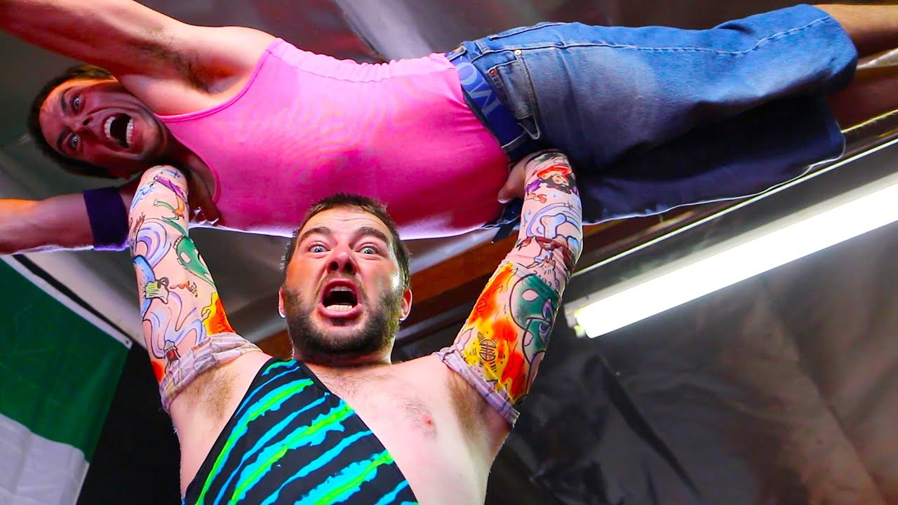 BONUS FOOTAGE: WWE vs. UFC - YouTube