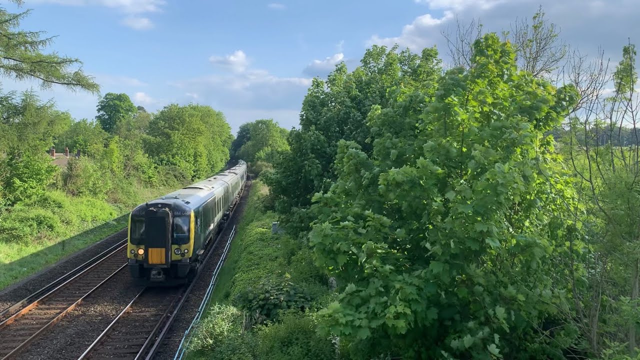 Class 444 Desiro | 444040 ‘The D-Day Story’ + 444032 | South Western ...