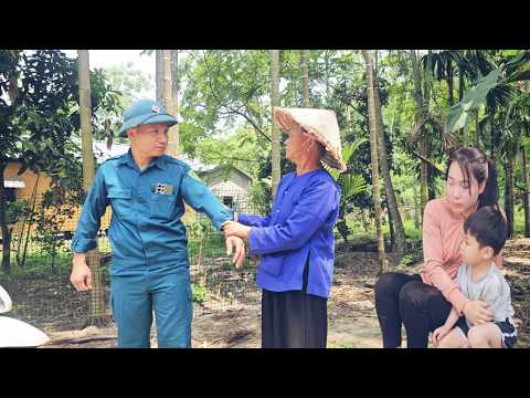 Mrs. Lanh went to see the police officer and refused his offer to help Moc