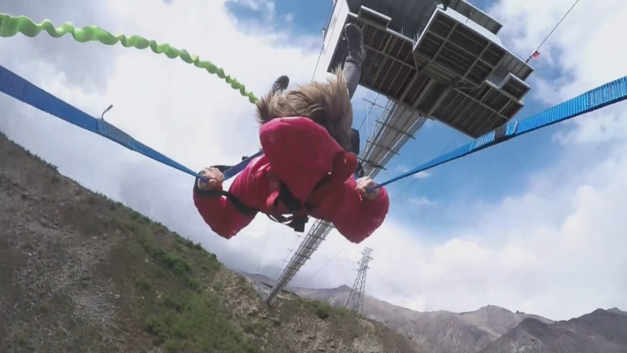 Nevis Swing : la balançoire de 300 m à Queenstown - YouTube