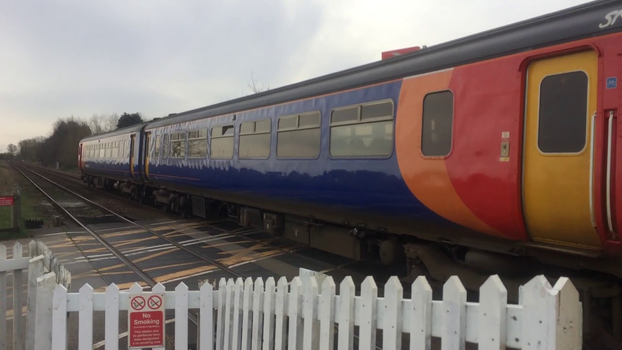 Collingham Level Crossing Nottinghamshire - YouTube