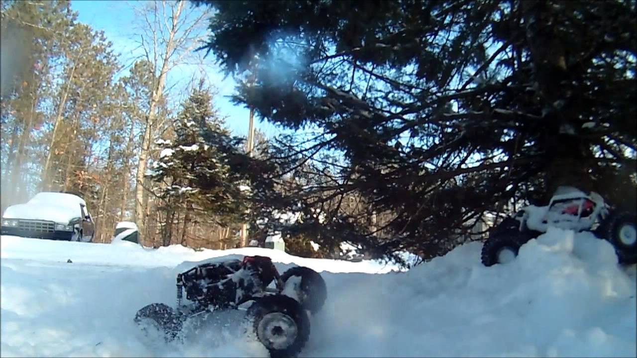 R1 GMADE rock buggy vs integy 2.2 SCX10 roll cage with 4wheel steer A.K ...