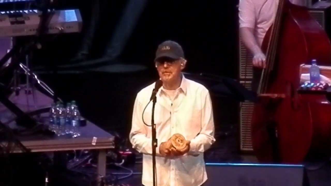 'The Man' Michael Franks - "Down In Brazil" (LIVE) - YouTube