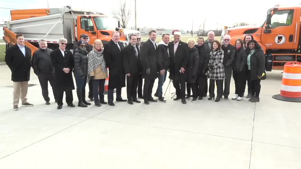 Officials celebrate completion of 2-year Mound Road reconstruction ...