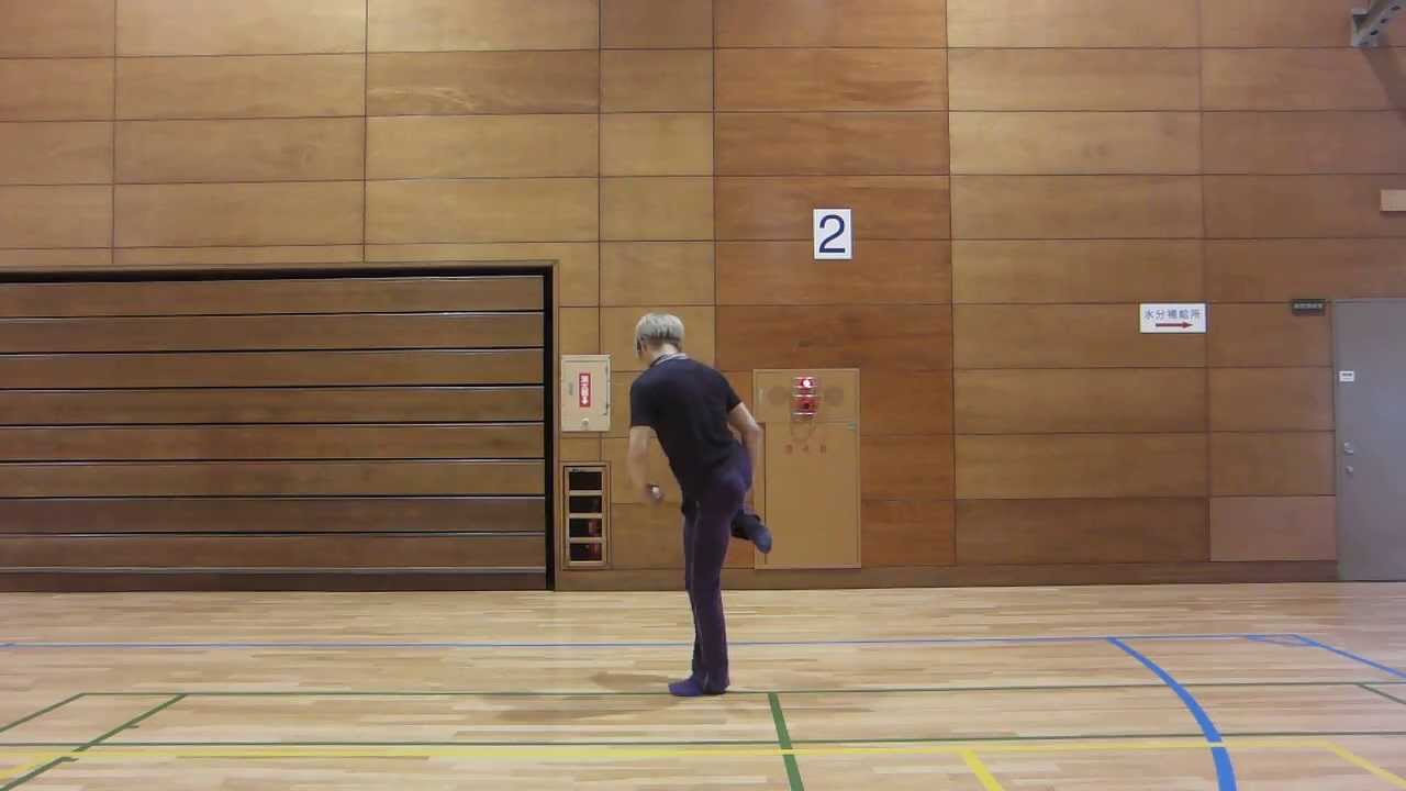 Small sequence for Rhythmic Juggling Class 2013.05.20 - YouTube