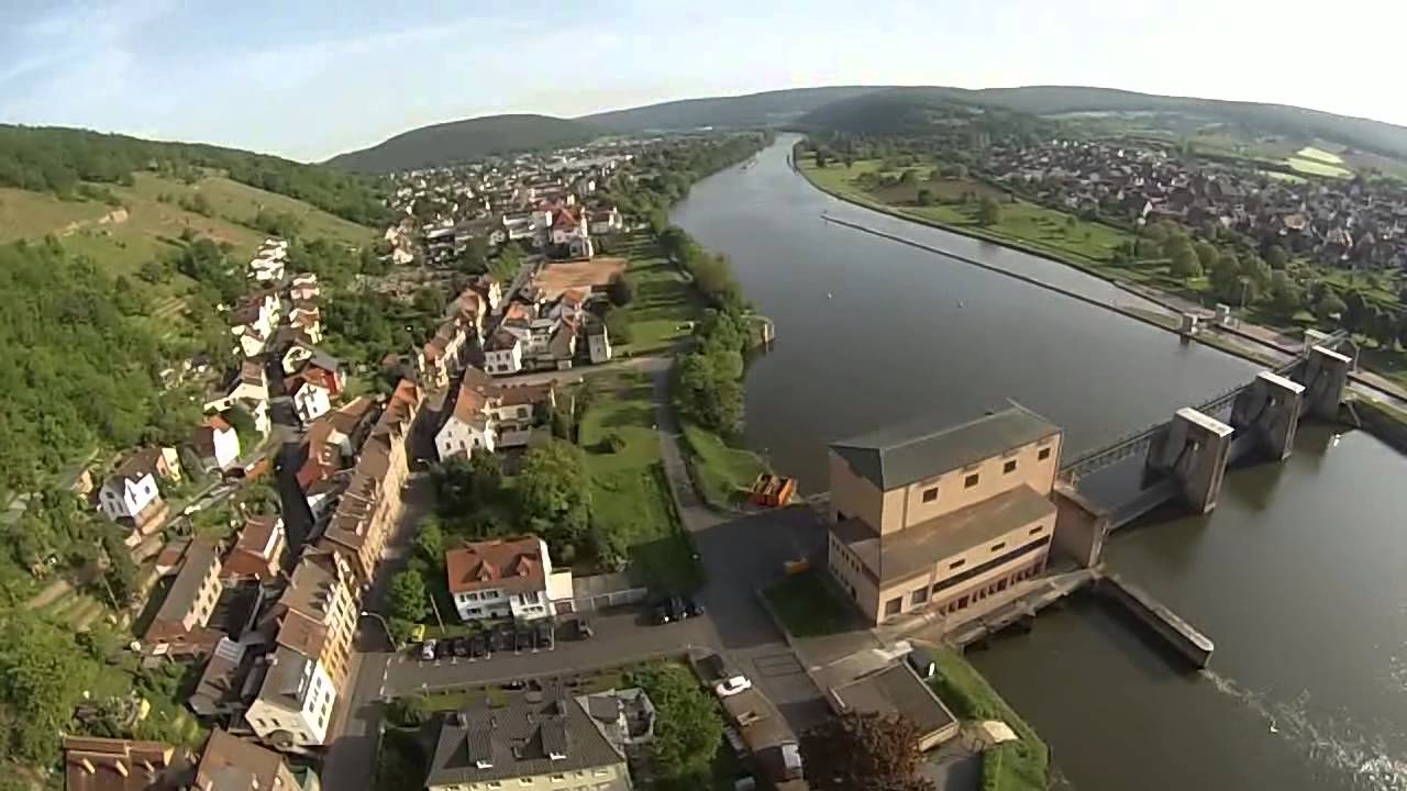 Fpv Flug mit dem Quadrocopter DJI Phantom in Klingenberg am Main HD ...