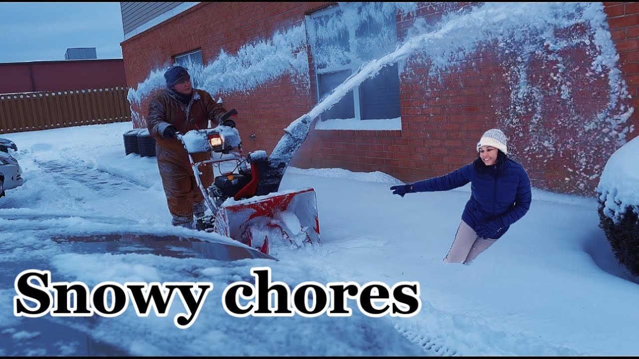 SNOW DAY STRUGGLES/ SNOW CHORES/ WINTER FUN - YouTube