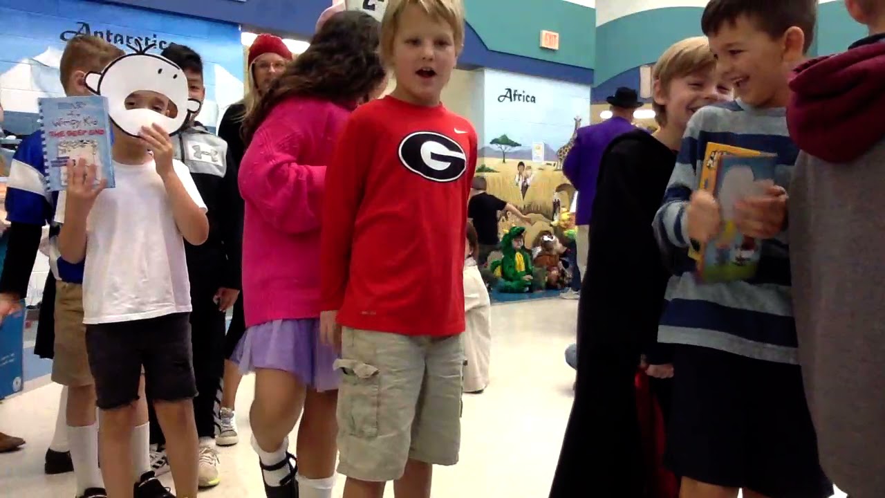 Book Character Parade 10 29 21 - YouTube