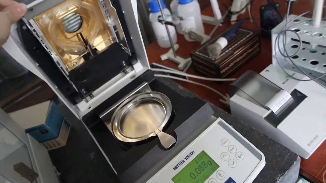 Used Mettler Toledo HB43 moisture analyzer for Sale - YouTube