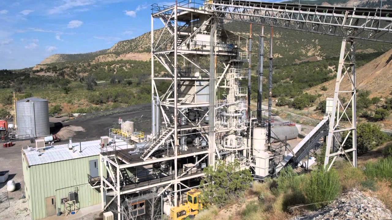 Worlds Largest Shale Oil Reserve - The Green River Formation - YouTube