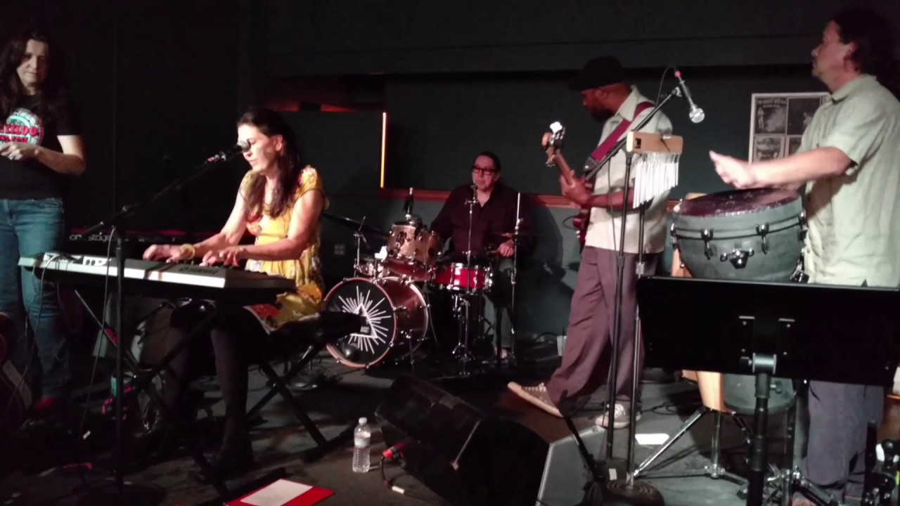 Anita Keys & Friends - LETTING GO - YouTube