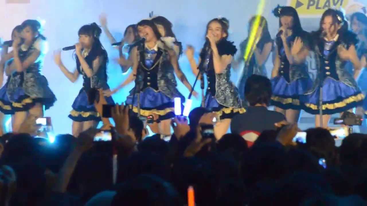[FANCAM] JKT48 ~ Flying Get At Handshake Festival,Balai Kartini [23-02 ...