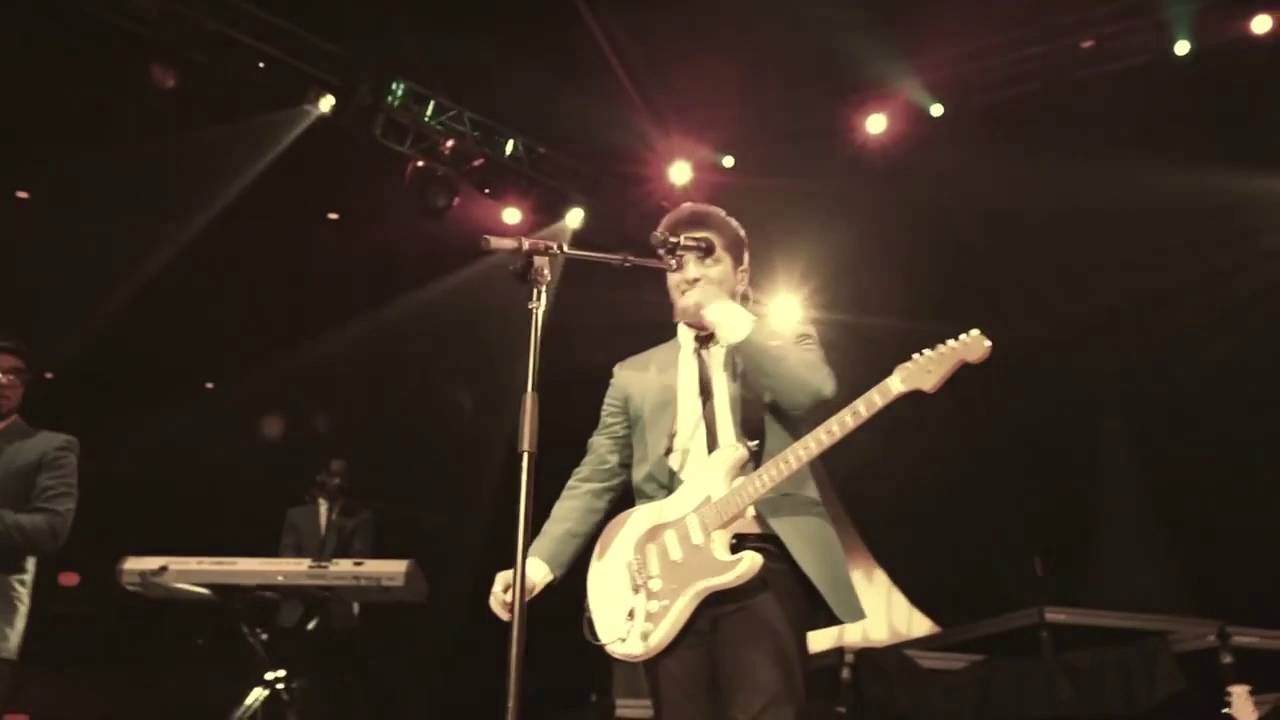 Live in Hawaii, Neil S. Blaisdell Arena / December 19, 2010 - YouTube