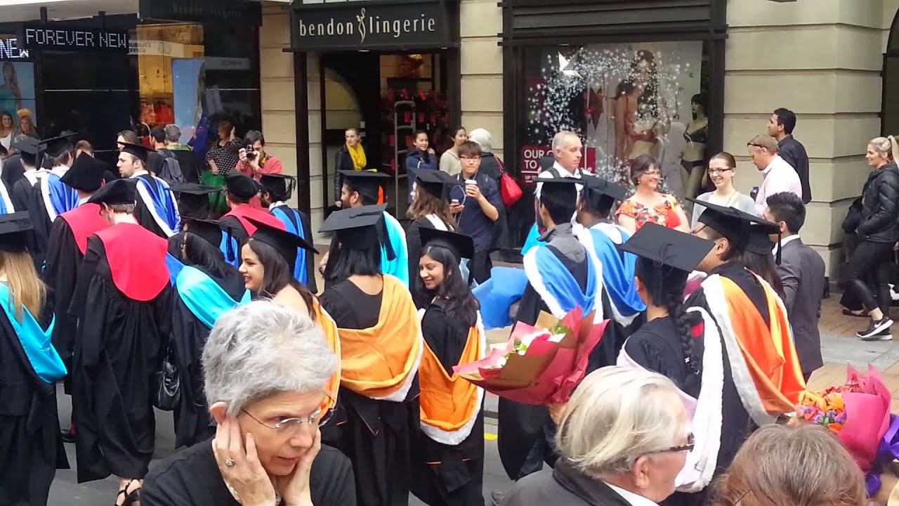 2014-12-11 Graduation Victoria University of Wellington - Parade 2 ...