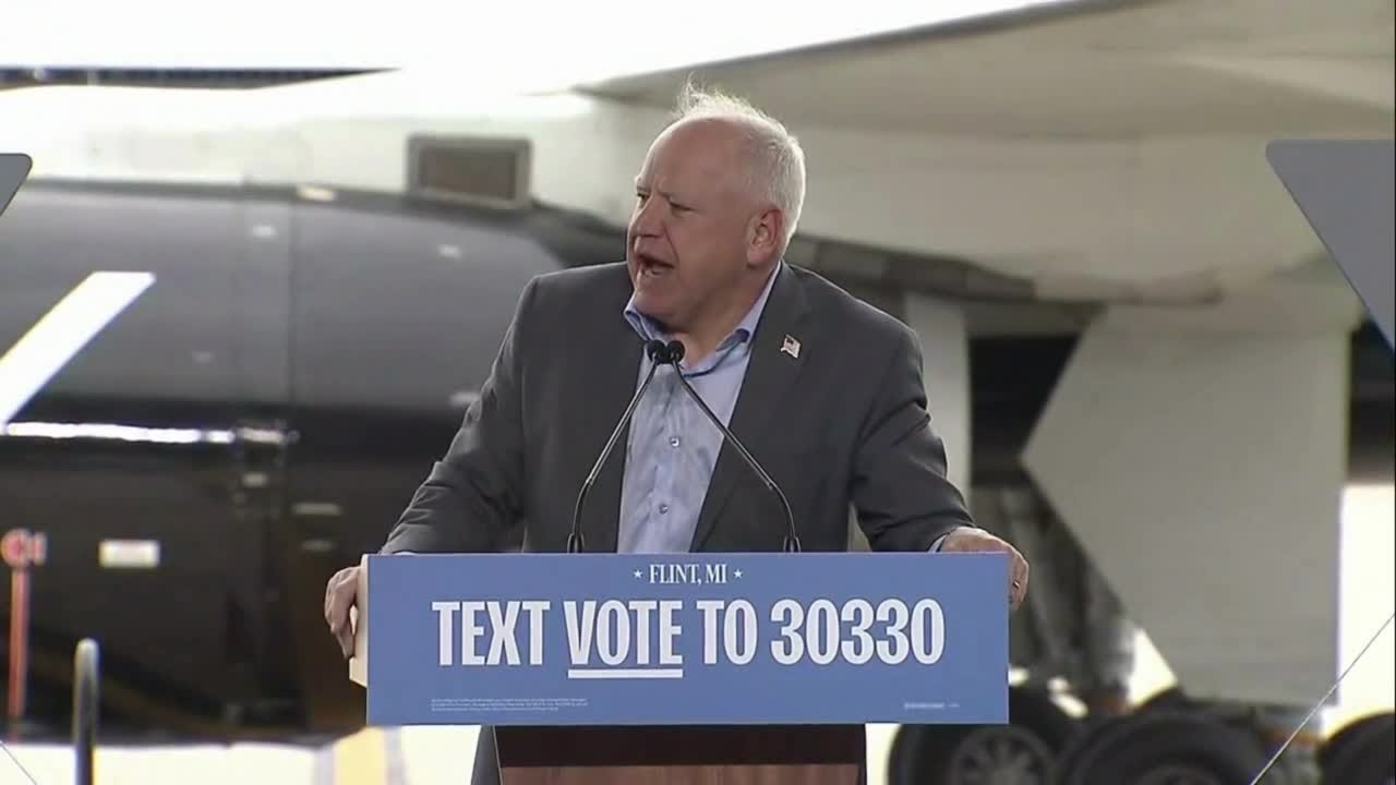 Full: Tim Walz speaks in Traverse City, Michigan - YouTube