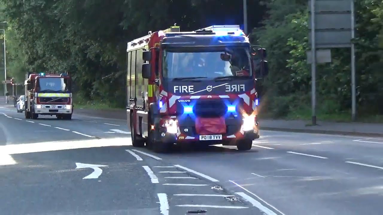 *RESERVE/TWO-TONES* Leigh Technical Rescue Unit Responding | GMFRS ...