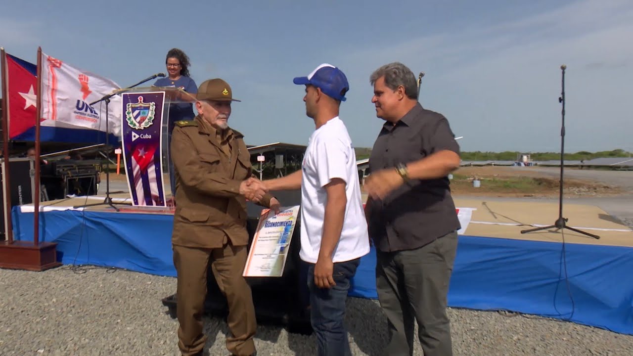 Conectado al SEN tercer parque solar inaugurado en Cienfuegos - YouTube