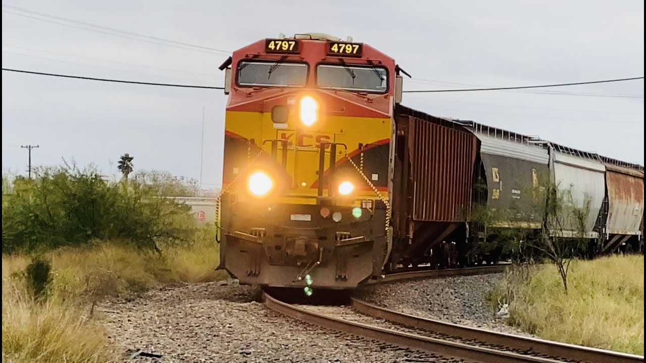 KCS 4797 w/ Sweet K5LA crawls around the curve! - YouTube