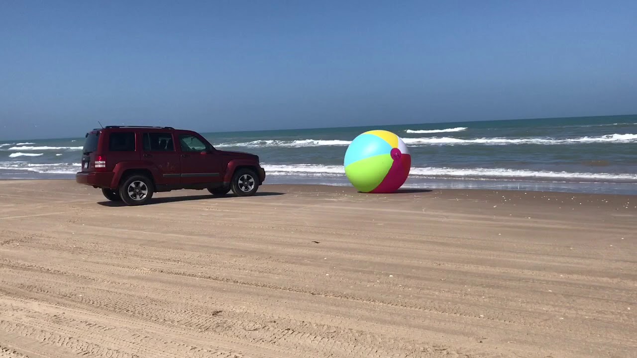 GIANT BEACH BALL !!!!⛱ - YouTube