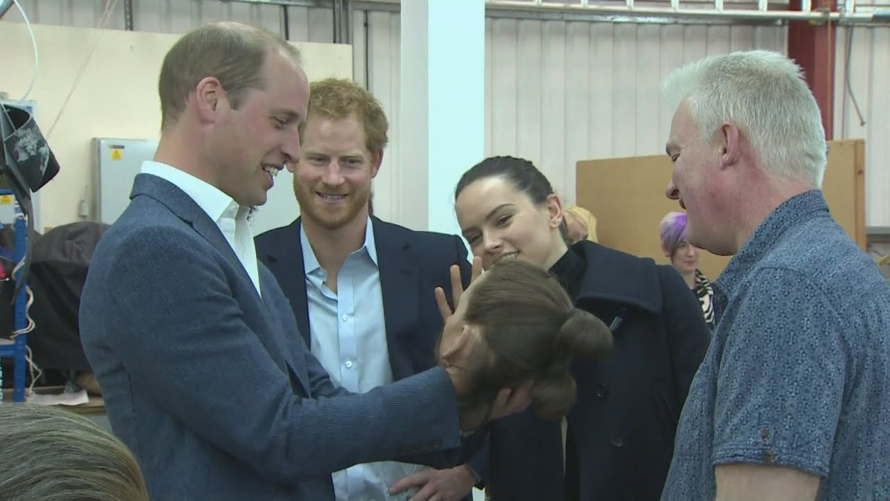 Daisy Ridley guides William and Harry around Star Wars set - YouTube