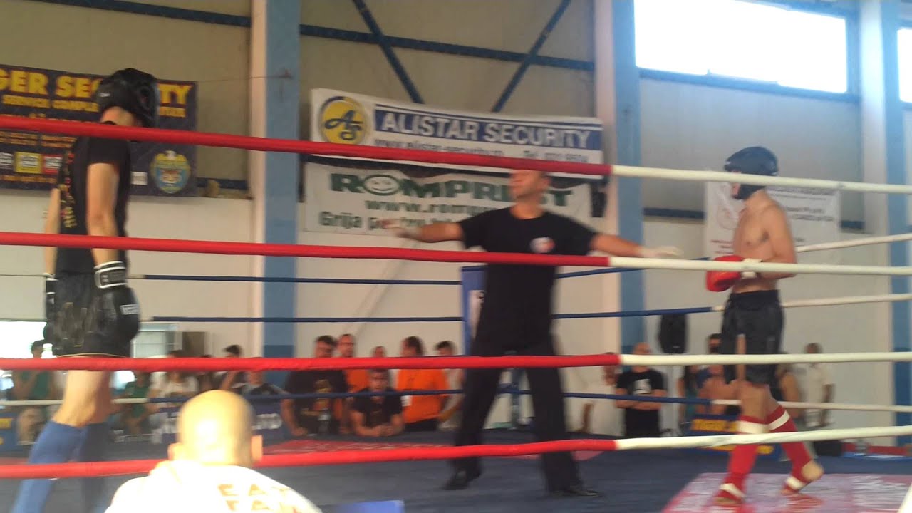 Moise 06 10 2012 round 1 (Kickbox Bucuresti, Romania) - YouTube