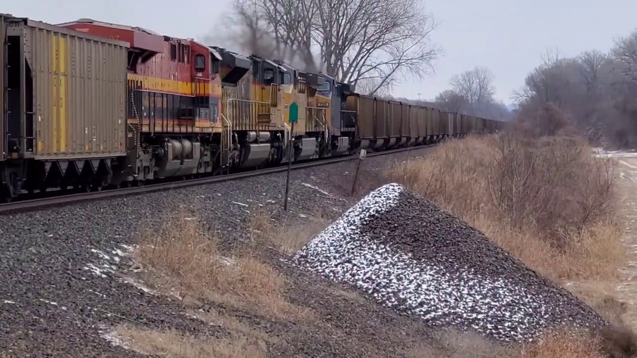 DOUBLE COAL ALERT! Huge 2x4x1 double coal with 3 RRs in 1 train blazes ...