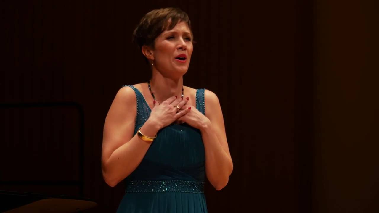 Hugo Wolf: "Das verlassene Mägdlein", danish soprano Lise Bech Bendix ...