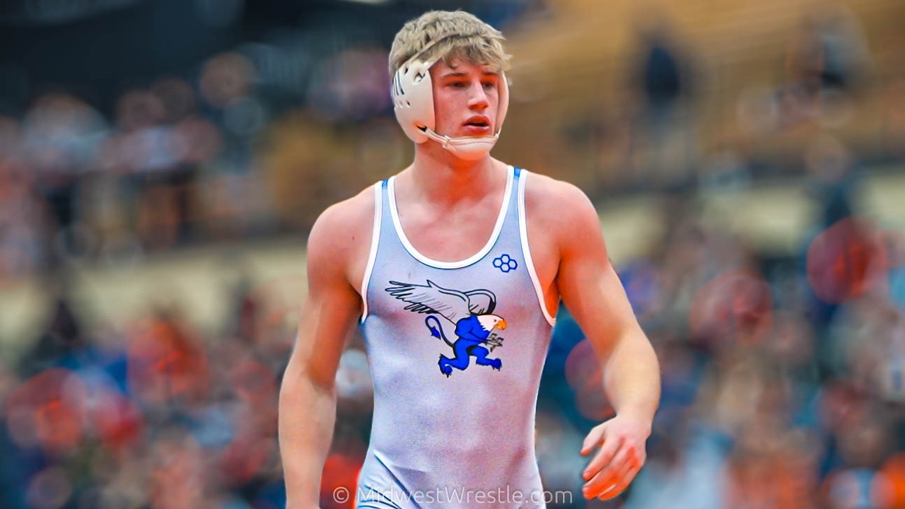 215 – Caden O'Rourke {G} of Lincoln-Way East IL vs. Tommy McNeil {R} of ...