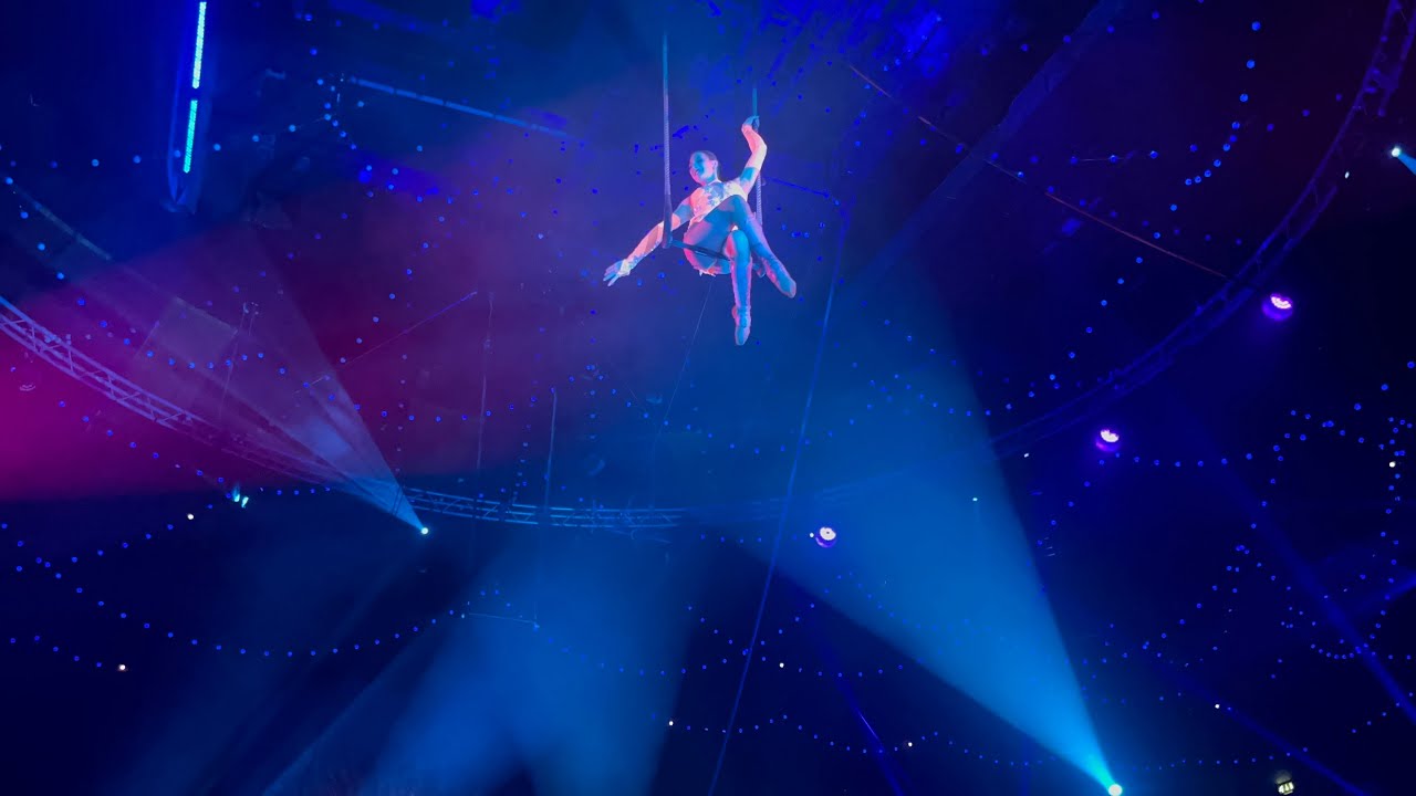 Hippodrome circus Christmas spectacular 2024 aerialist - YouTube