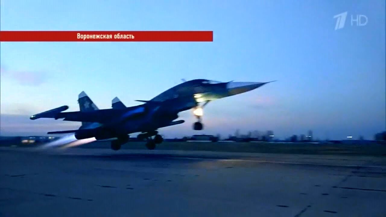 Sukhoi Su-34 dropping BETAB-500ShP bomb - YouTube