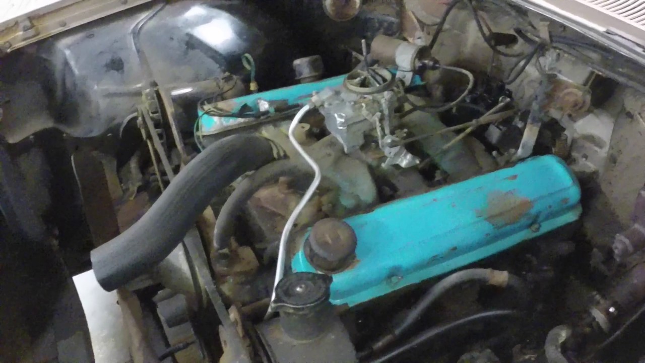 Rebuilt carb on 1960 Pontiac 389 barn find - YouTube