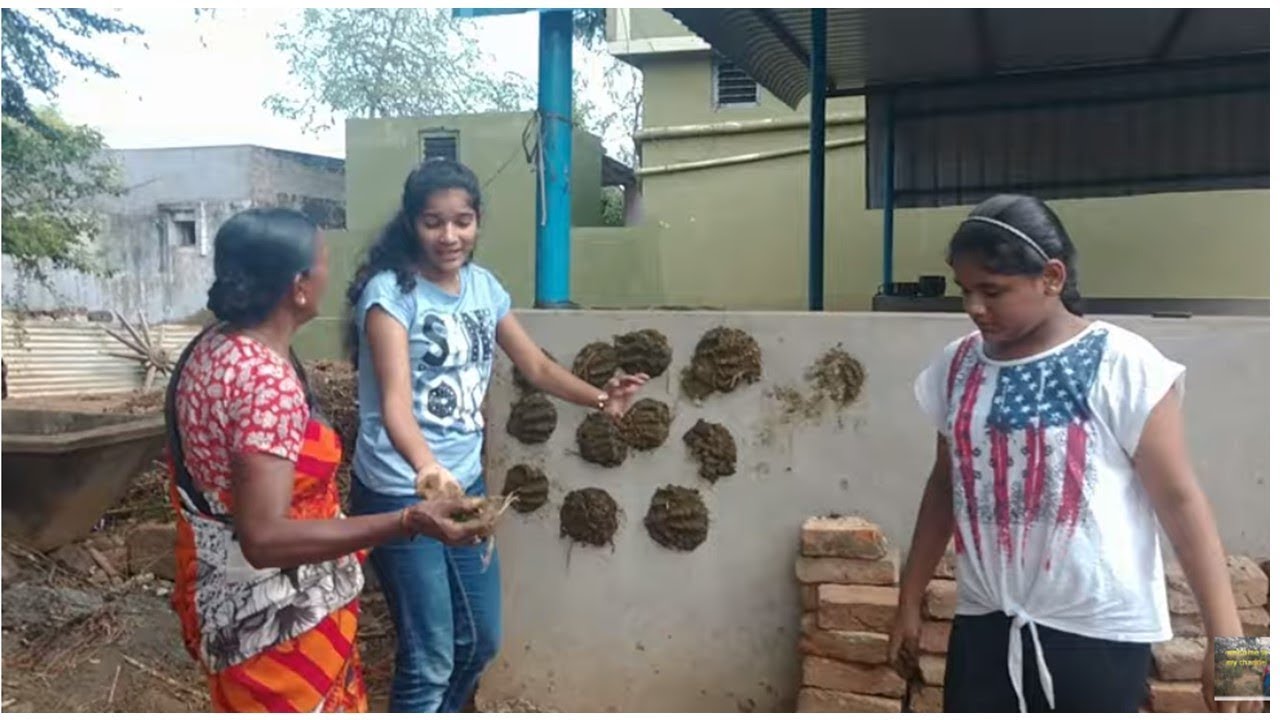 Village lo mana pujithalli tho pidakalu cheyeddama - YouTube