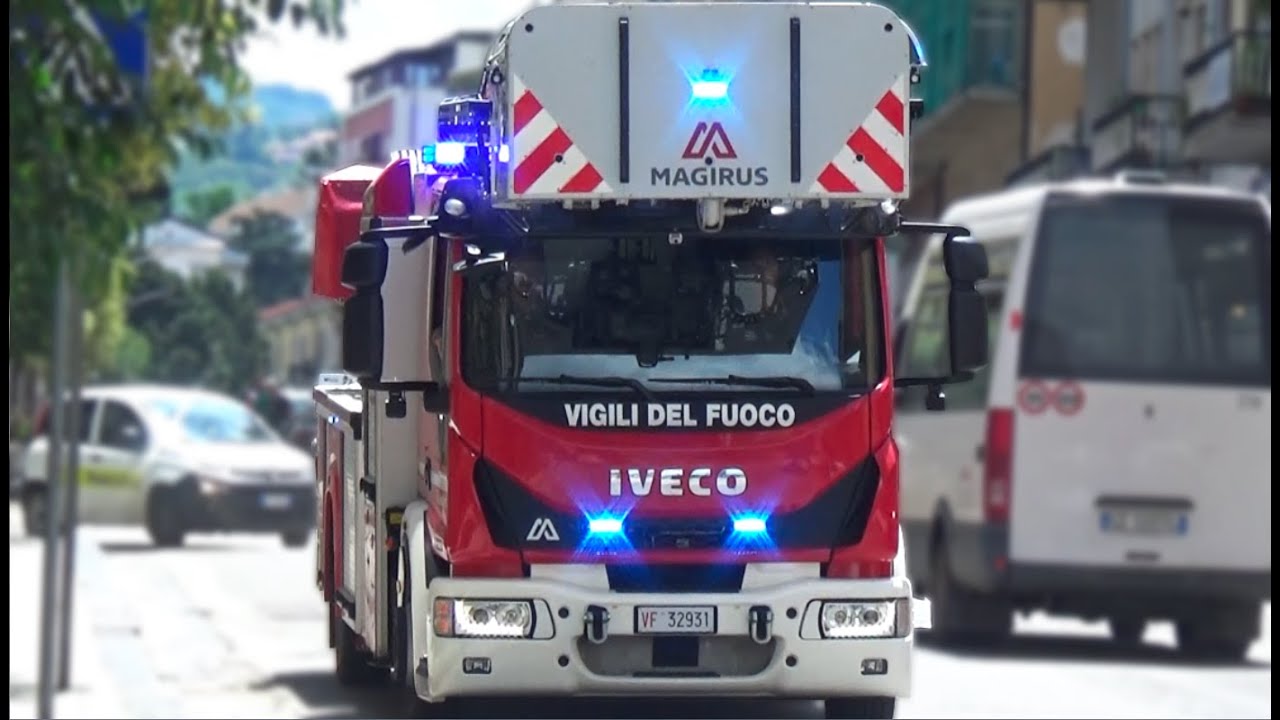 [NEW] AutoScala M32L-AS EuroCargo Vigili del Fuoco Cosenza in emergenza ...