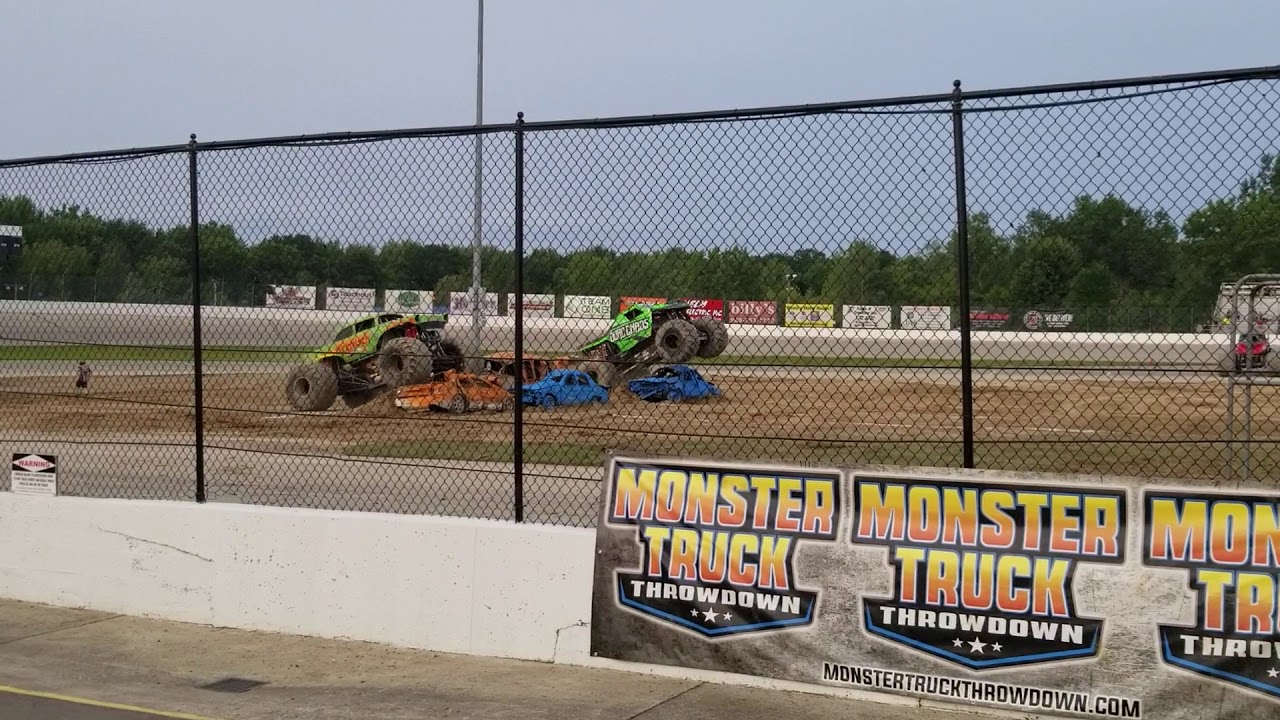 Birch run speedway monster truck throwdown round 1 race - YouTube