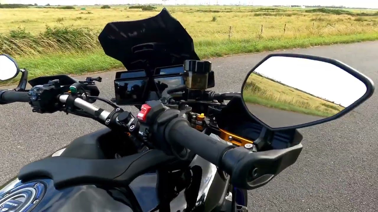 YAMAHA TRACER 9 GT BLACK PERFORMANCE - YouTube