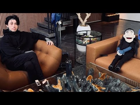 Ronnie Radke creates his own Puppet #fallinginreverse #ronnieradke ...