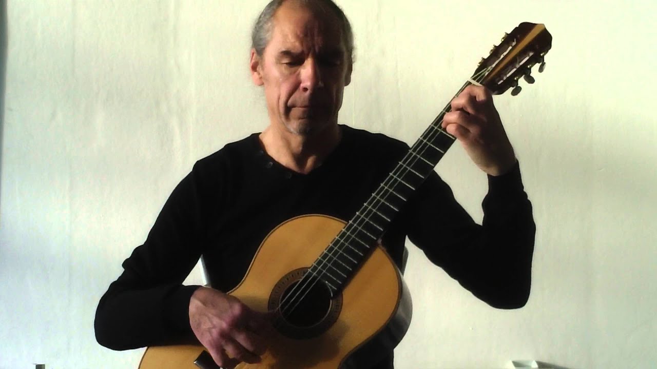 Capricho arabe /Francisco Tarrega by Xavier Descamps - YouTube