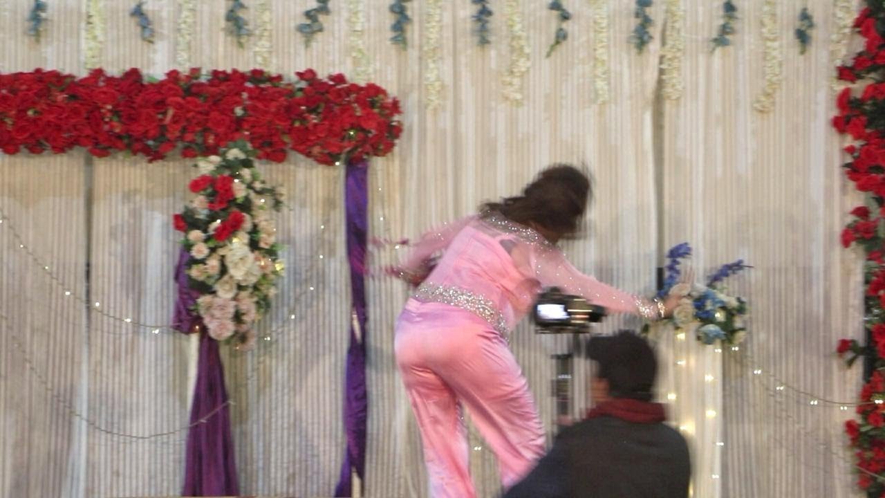 Sidra Noor Super New Pashto Stage Dance 2024 - YouTube