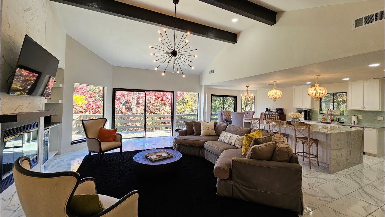 Virtual Tour with Tree House Vibes in this luxury Lakeway/Austin home ...