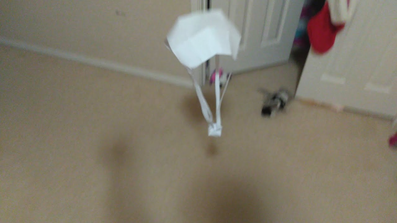 how to make a paper parachute | exenutcdr - YouTube