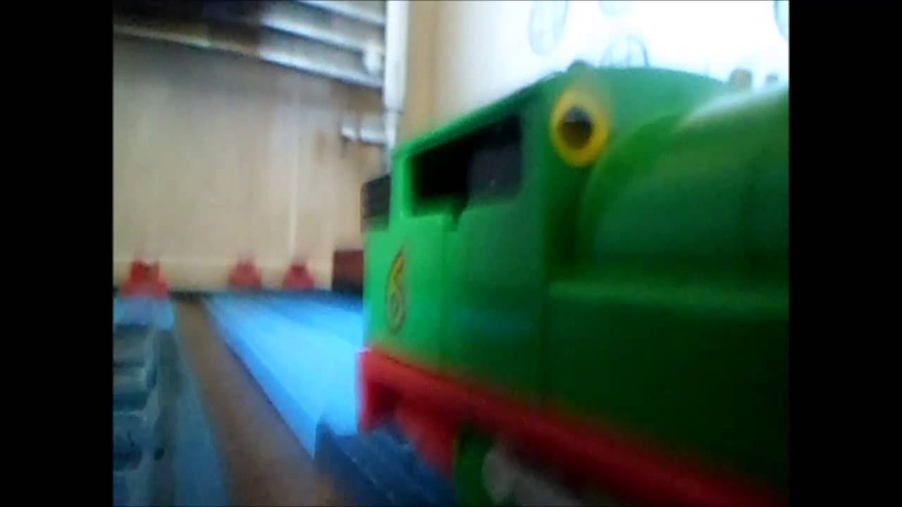 Thomas The Tank Engine: Thomas Percy & The Runaway Robot - YouTube