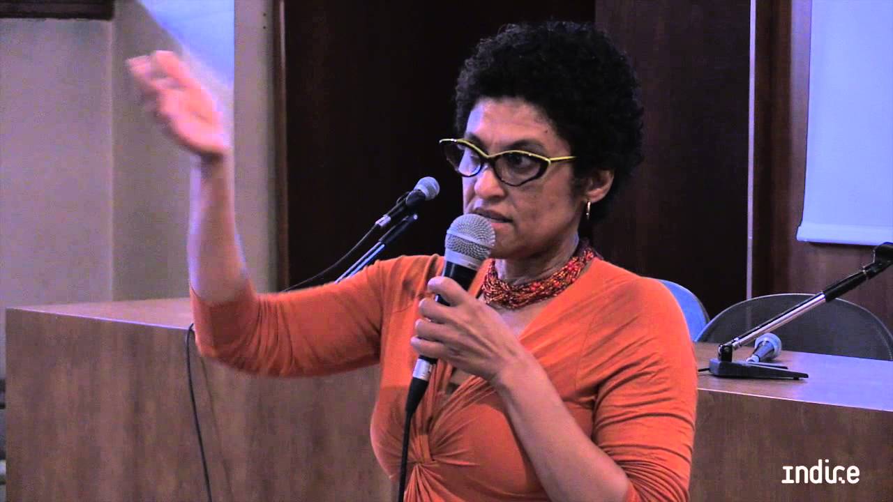 A lezione con Lizanne Foster - YouTube