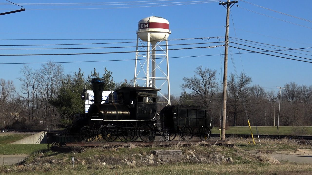 UP 6995 at Salem (03JAN2016) - YouTube
