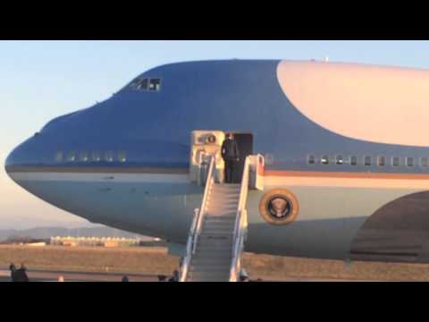 Obama boards Air Force One | Friday, January 9, 2015