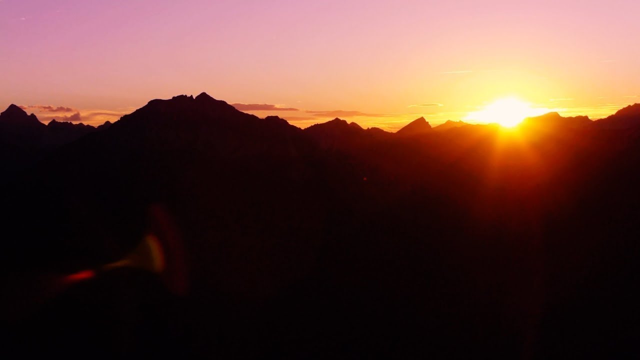 Light Ambient Music - studying, yoga, think music - relaxdaily N°093 ...