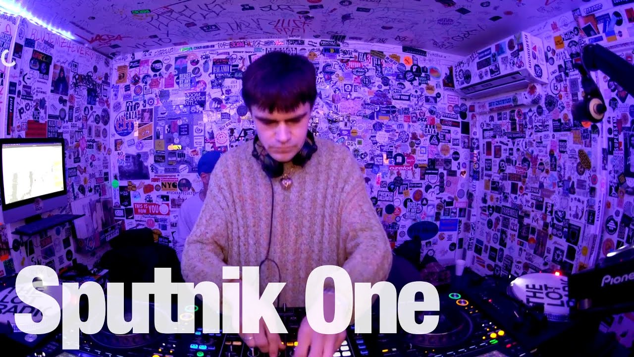 Sputnik One @TheLotRadio 11-12-2023 - YouTube